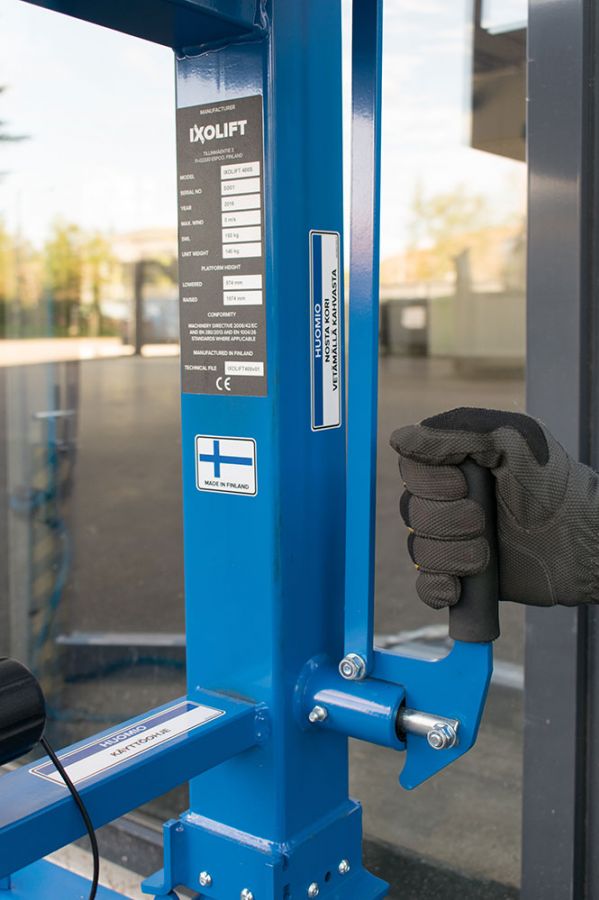 Arbeitsbühne IXOLIFT 400 - Tecram